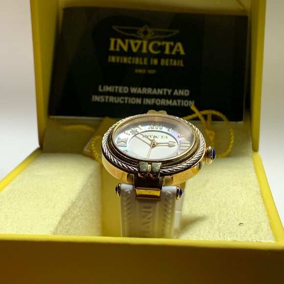 Invicta | Accessories | Invicta Pearl Face Gold And Silver Womans Watch ...
